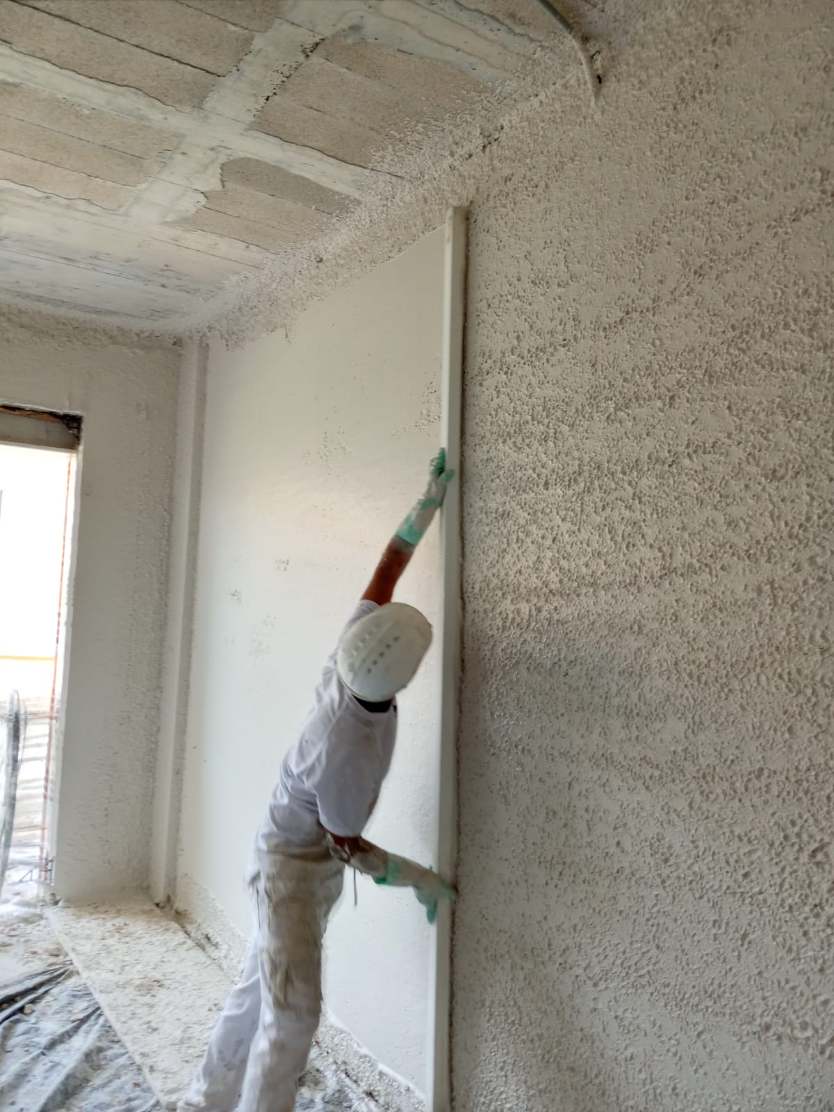 Yeso Manual y Proyectado – Yesos Global 2000