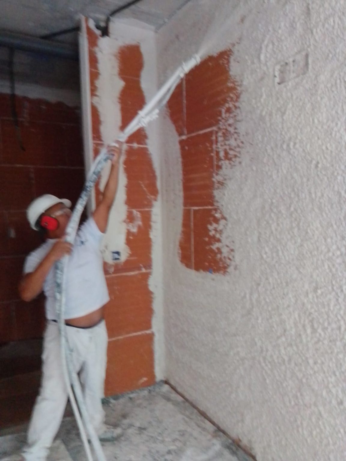 Yeso Manual y Proyectado – Yesos Global 2000